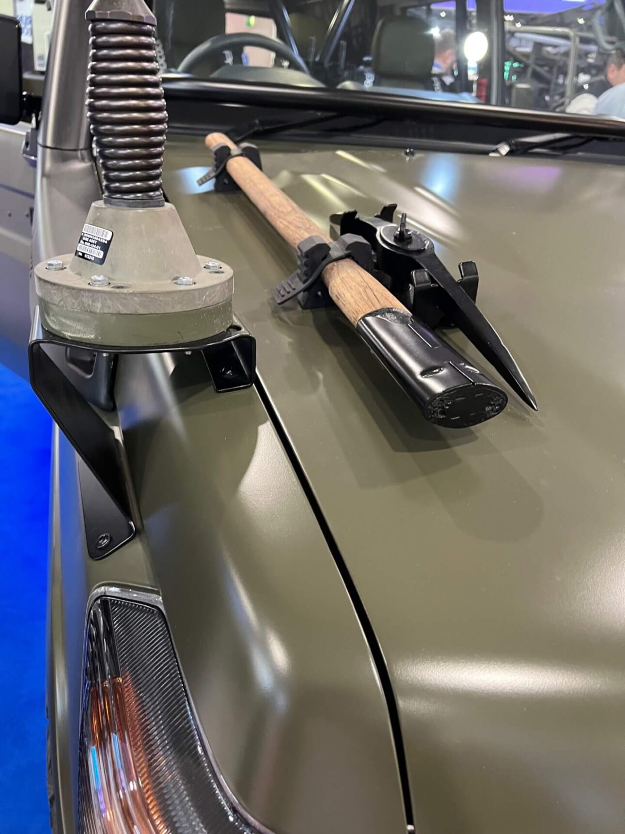 Quick Fist Original Clamp - Holds objects from 25 to 57mm (1"- 2.25 ...