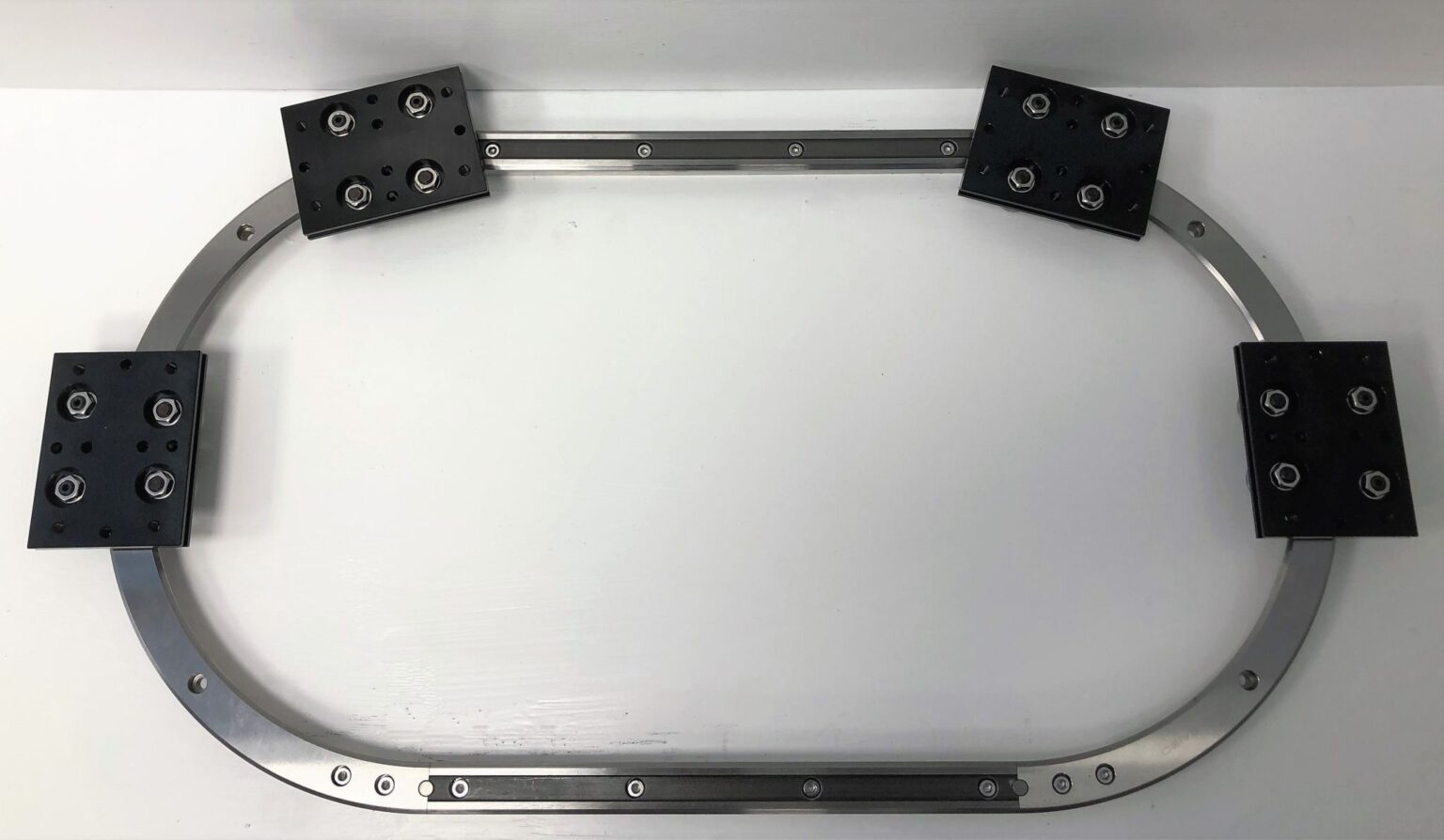 4080.CR44 Full 360° Steel Ring V Rail. 2,800-6,000N radial load/slide ...